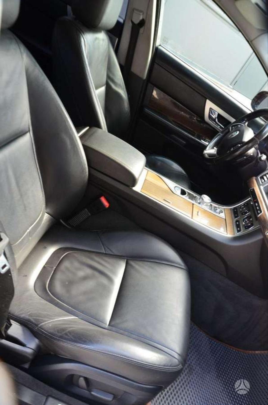 Melns Jaguar XF 2012 Šauļi, ar dzinēja tilpumu 2.18 L un nobraukumu 390 tūkst. km par 5000 €, foto 32 vietnē AUTOMOTO.COM.LV
