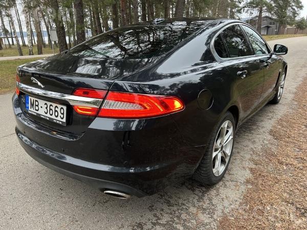 Melns Jaguar XF 2012 Rīga, ar dzinēja tilpumu 2.20 L un nobraukumu 120 tūkst. km par 6000 €, foto 4 vietnē AUTOMOTO.COM.LV