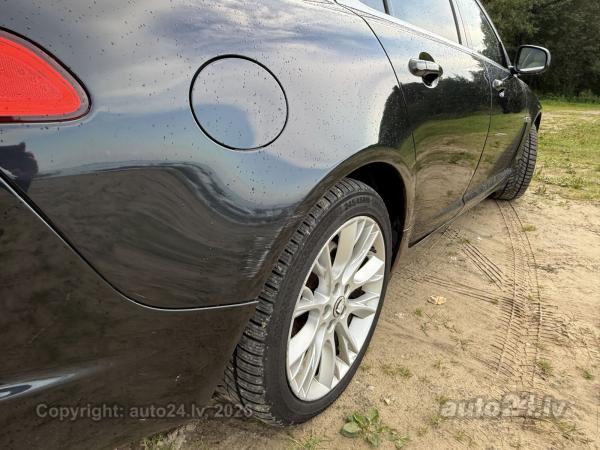 Melns Jaguar XF 2012 Tallina, ar dzinēja tilpumu 2.20 L un nobraukumu 307 tūkst. km par 3299 €, foto 9 vietnē AUTOMOTO.COM.LV