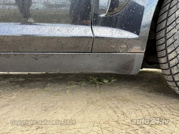 Melns Jaguar XF 2012 Tallina, ar dzinēja tilpumu 2.20 L un nobraukumu 307 tūkst. km par 3299 €, foto 10 vietnē AUTOMOTO.COM.LV
