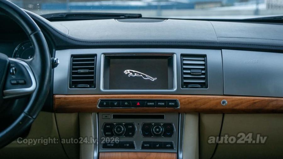 Melns Jaguar XF 2012 Tallina, ar dzinēja tilpumu 2.20 L un nobraukumu 307 tūkst. km par 3299 €, foto 13 vietnē AUTOMOTO.COM.LV