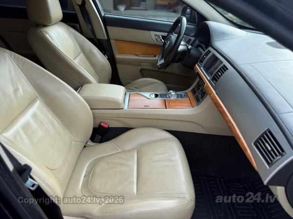 Melns Jaguar XF 2012 Tartu, ar dzinēja tilpumu 2.20 L un nobraukumu 307 tūkst. km par 3499 €, foto 9 vietnē AUTOMOTO.COM.LV