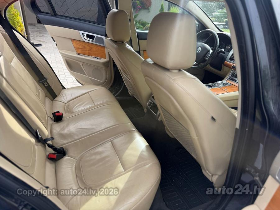 Melns Jaguar XF 2012 Tartu, ar dzinēja tilpumu 2.20 L un nobraukumu 307 tūkst. km par 3499 €, foto 10 vietnē AUTOMOTO.COM.LV