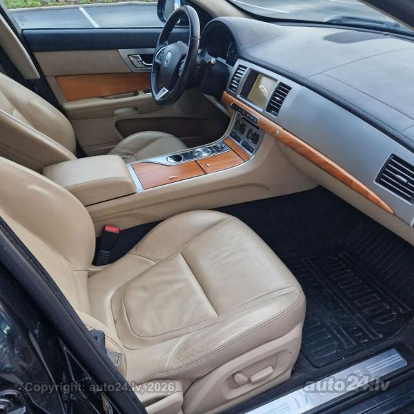 Melns Jaguar XF 2012 Tartu, ar dzinēja tilpumu 2.20 L un nobraukumu 294 tūkst. km par 3990 €, foto 9 vietnē AUTOMOTO.COM.LV