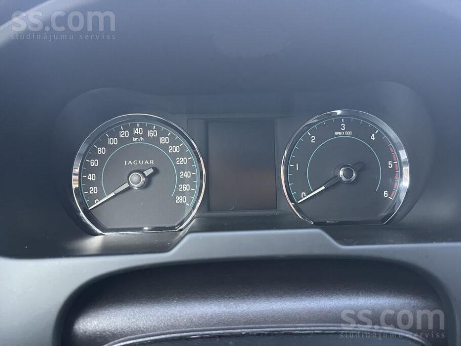 Melns Jaguar XF 2012 Daugavpils, ar dzinēja tilpumu 2.20 L un nobraukumu 120 tūkst. km par 5800 €, foto 24 vietnē AUTOMOTO.COM.LV