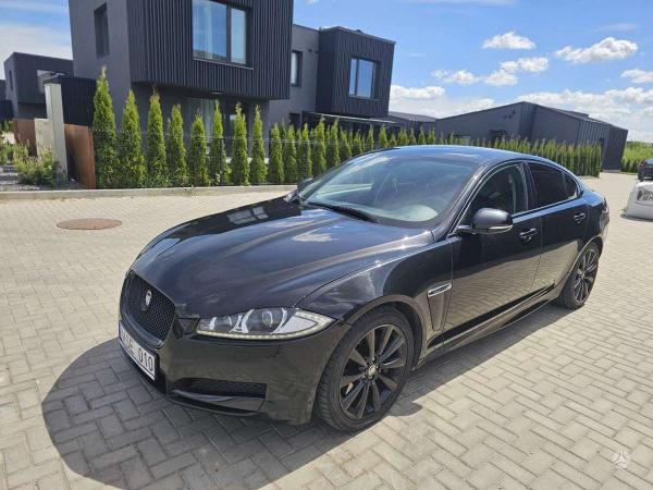 Melns Jaguar XF 2012 Kauņa, ar dzinēja tilpumu 3.00 L un nobraukumu 400 tūkst. km par 5000 €, foto 1 vietnē AUTOMOTO.COM.LV