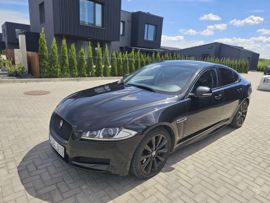 Melns Jaguar XF 2012 Kauņa, ar dzinēja tilpumu 3.00 L un nobraukumu 400 tūkst. km par 5000 €, foto 1 vietnē AUTOMOTO.COM.LV