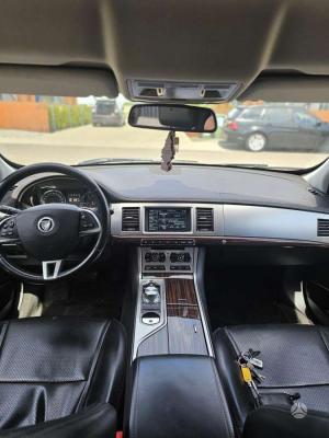Melns Jaguar XF 2012 Kauņa, ar dzinēja tilpumu 3.00 L un nobraukumu 400 tūkst. km par 5000 €, foto 4 vietnē AUTOMOTO.COM.LV