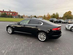 Black Jaguar XF 2012 in Telschi, with an engine capacity of 2.18 L and mileage of 261 thousand km for 4499 €, photo 5 on AUTOMOTO.COM.LV