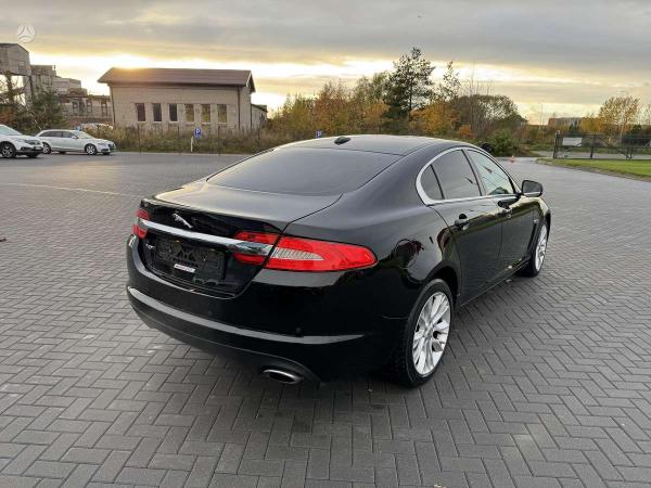 Ягуар ХФ 2012 в Тельшяй на AUTOMOTO.COM.LV Черный Ягуар ХФ 2012 в Тельшяй, объемом двигателя 2.18 л и пробегом 261 тыс. км за 4499 €, фото 8 на AUTOMOTO.COM.LV
