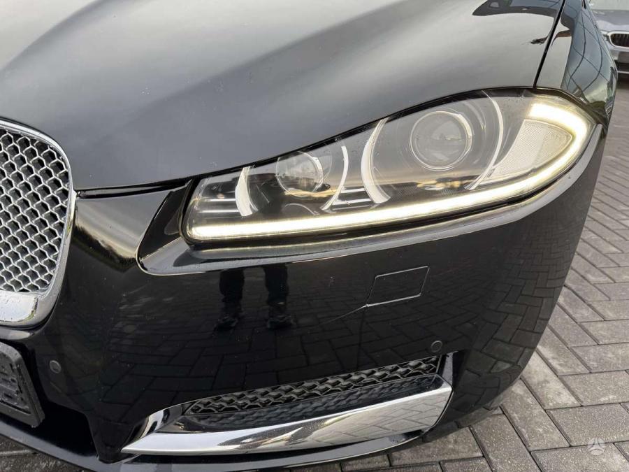Black Jaguar XF 2012 in Telschi, with an engine capacity of 2.18 L and mileage of 261 thousand km for 4499 €, photo 13 on AUTOMOTO.COM.LV