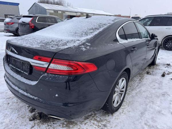 Melns Jaguar XF 2013 Šauļi, ar dzinēja tilpumu 2.18 L un nobraukumu 233 tūkst. km par 3450 €, foto 6 vietnē AUTOMOTO.COM.LV