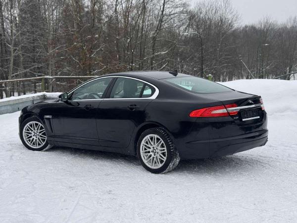 Melns Jaguar XF 2013 Viļņa, ar dzinēja tilpumu 2.18 L un nobraukumu 242 tūkst. km par 7500 €, foto 2 vietnē AUTOMOTO.COM.LV