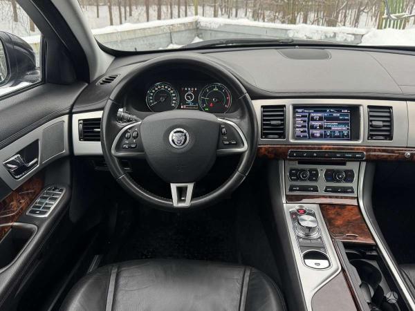 Melns Jaguar XF 2013 Viļņa, ar dzinēja tilpumu 2.18 L un nobraukumu 242 tūkst. km par 7500 €, foto 3 vietnē AUTOMOTO.COM.LV