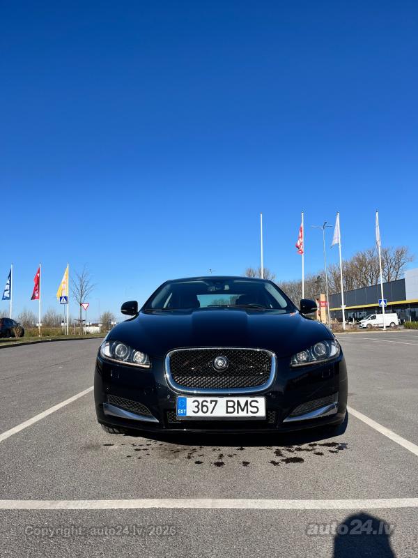 Black Jaguar XF 2013 in Tartu, with an engine capacity of 2.00 L and mileage of 172 thousand km for 7490 €, photo 5 on AUTOMOTO.COM.LV