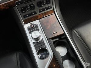 Black Jaguar XF 2013 in Vilnius, with an engine capacity of 2.20 L and mileage of 242 thousand km for 7100 €, photo 8 on AUTOMOTO.COM.LV