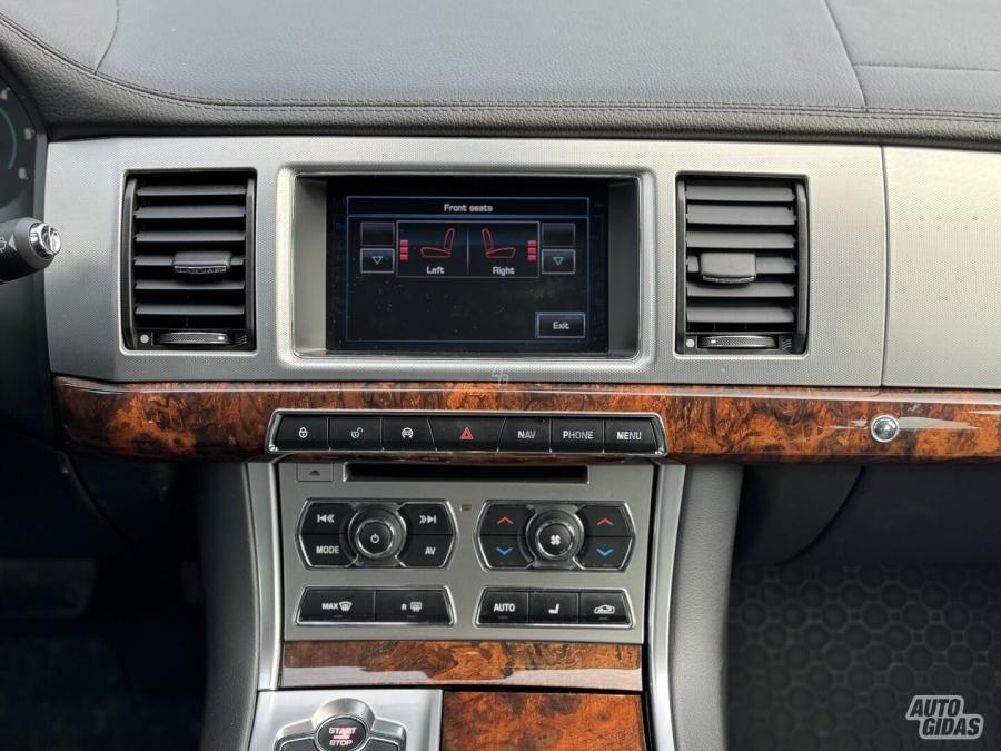 Black Jaguar XF 2013 in Vilnius, with an engine capacity of 2.20 L and mileage of 242 thousand km for 7100 €, photo 9 on AUTOMOTO.COM.LV