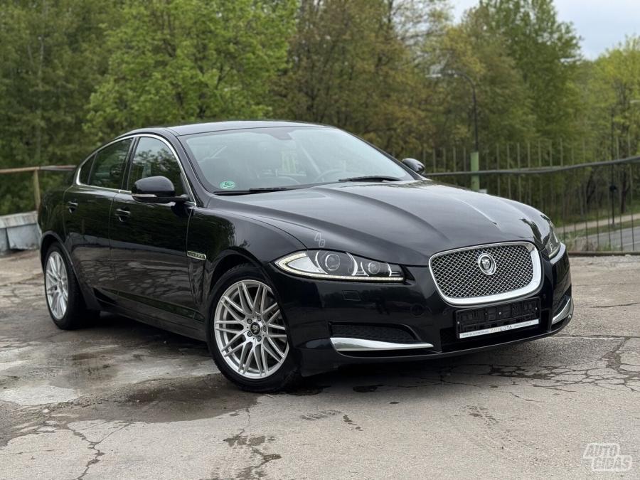 Black Jaguar XF 2013 in Vilnius, with an engine capacity of 2.20 L and mileage of 242 thousand km for 7100 €, photo 11 on AUTOMOTO.COM.LV