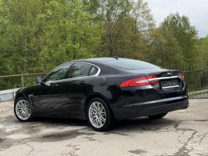 Black Jaguar XF 2013 in Vilnius, with an engine capacity of 2.20 L and mileage of 242 thousand km for 7100 €, photo 13 on AUTOMOTO.COM.LV