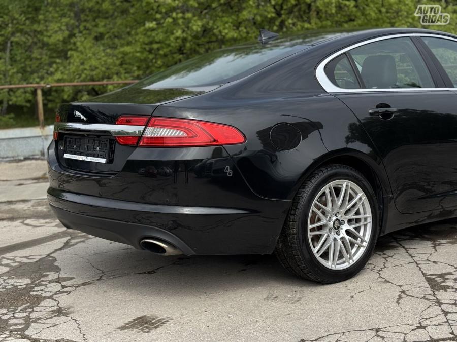 Black Jaguar XF 2013 in Vilnius, with an engine capacity of 2.20 L and mileage of 242 thousand km for 7100 €, photo 17 on AUTOMOTO.COM.LV