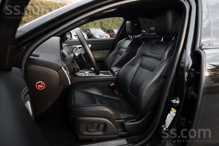 Melns Jaguar XF 2013 Jelgava, ar dzinēja tilpumu 3.00 L un nobraukumu 267 tūkst. km par 9900 €, foto 8 vietnē AUTOMOTO.COM.LV