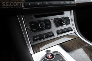 Melns Jaguar XF 2013 Jelgava, ar dzinēja tilpumu 3.00 L un nobraukumu 267 tūkst. km par 9900 €, foto 12 vietnē AUTOMOTO.COM.LV