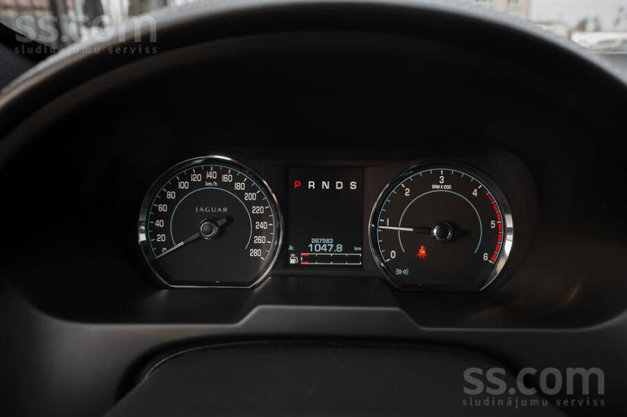 Melns Jaguar XF 2013 Jelgava, ar dzinēja tilpumu 3.00 L un nobraukumu 267 tūkst. km par 9900 €, foto 19 vietnē AUTOMOTO.COM.LV