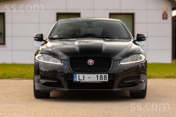 Black Jaguar XF 2013 in Jelgava, with an engine capacity of 3.00 L and mileage of 267 thousand km for 9900 €, photo 2 on AUTOMOTO.COM.LV