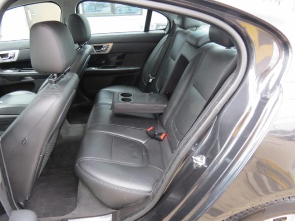 Black Jaguar XF 2013 in Riga, with an engine capacity of 2.20 L and mileage of 260 thousand km for 8490 €, photo 10 on AUTOMOTO.COM.LV