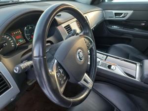 Melns Jaguar XF 2013 Rīga, ar dzinēja tilpumu 2.20 L un nobraukumu 278 tūkst. km par 8990 €, foto 18 vietnē AUTOMOTO.COM.LV