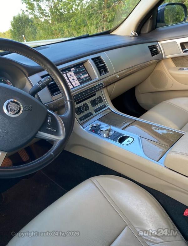 Melns Jaguar XF 2013 Jehvi, ar dzinēja tilpumu 2.20 L un nobraukumu 275 tūkst. km par 5990 €, foto 7 vietnē AUTOMOTO.COM.LV