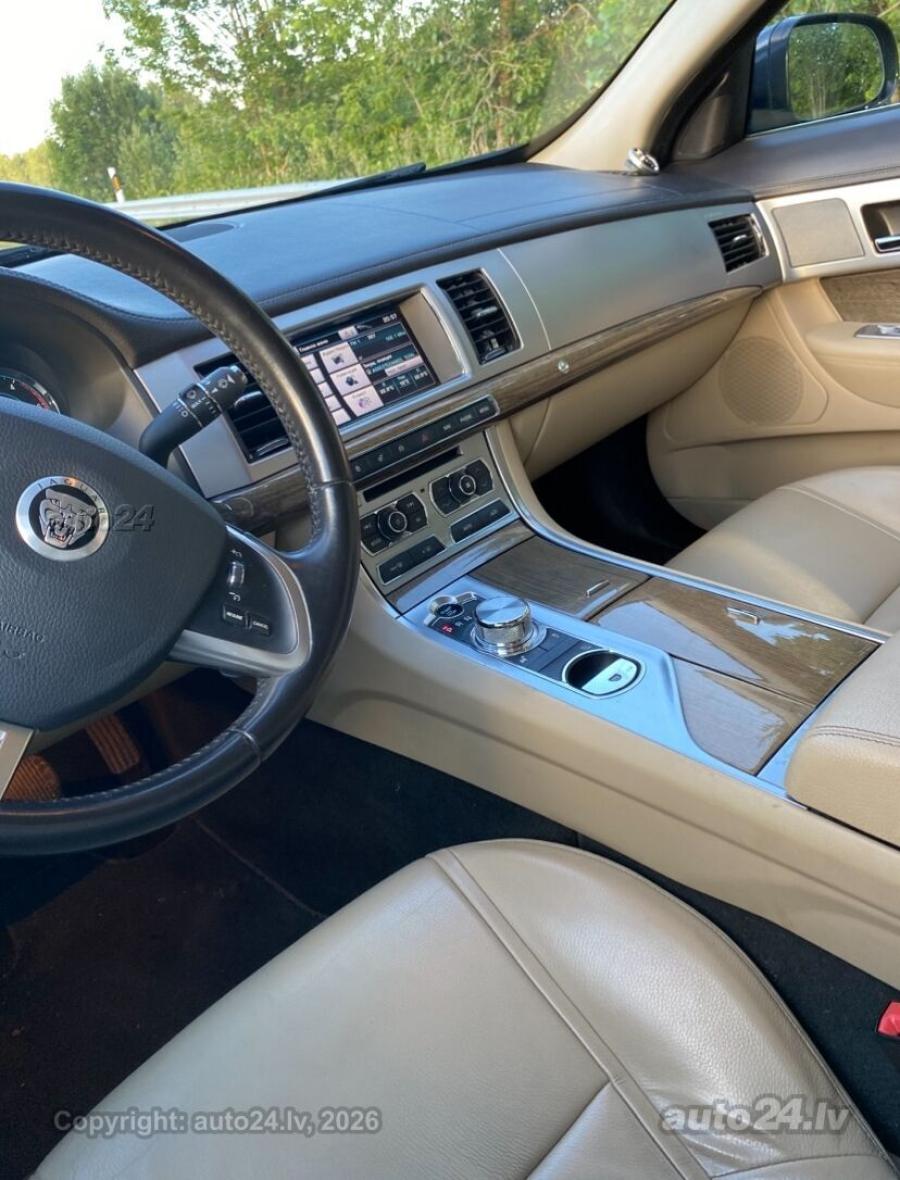 Melns Jaguar XF 2013 Jehvi, ar dzinēja tilpumu 2.20 L un nobraukumu 275 tūkst. km par 5990 €, foto 8 vietnē AUTOMOTO.COM.LV