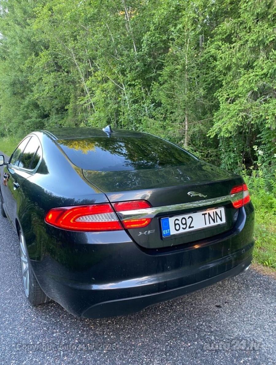 Melns Jaguar XF 2013 Jehvi, ar dzinēja tilpumu 2.20 L un nobraukumu 275 tūkst. km par 5990 €, foto 9 vietnē AUTOMOTO.COM.LV