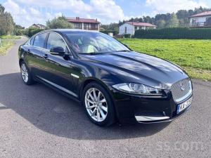 Black Jaguar XF 2013 in Riga, with an engine capacity of 2.20 L and mileage of 101 thousand km for 12500 €, photo 4 on AUTOMOTO.COM.LV