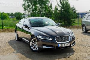 Black Jaguar XF 2013 in Riga, with an engine capacity of 2.20 L and mileage of 279 thousand km for 8990 €, photo 4 on AUTOMOTO.COM.LV