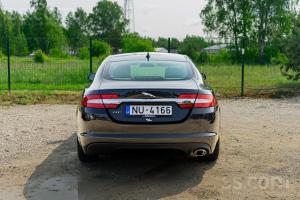 Black Jaguar XF 2013 in Riga, with an engine capacity of 2.20 L and mileage of 279 thousand km for 8990 €, photo 6 on AUTOMOTO.COM.LV
