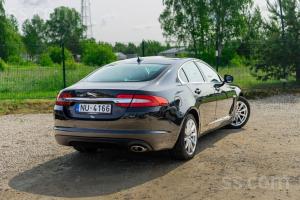 Black Jaguar XF 2013 in Riga, with an engine capacity of 2.20 L and mileage of 279 thousand km for 8990 €, photo 7 on AUTOMOTO.COM.LV