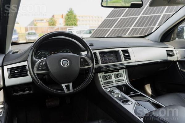Black Jaguar XF 2013 in Riga, with an engine capacity of 2.20 L and mileage of 279 thousand km for 8990 €, photo 8 on AUTOMOTO.COM.LV
