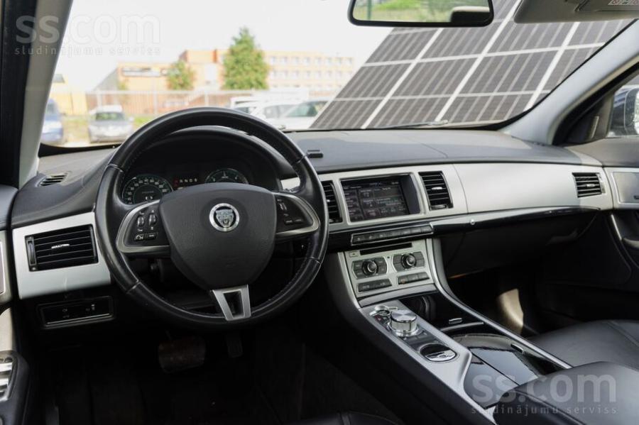 Black Jaguar XF 2013 in Riga, with an engine capacity of 2.20 L and mileage of 279 thousand km for 8990 €, photo 8 on AUTOMOTO.COM.LV