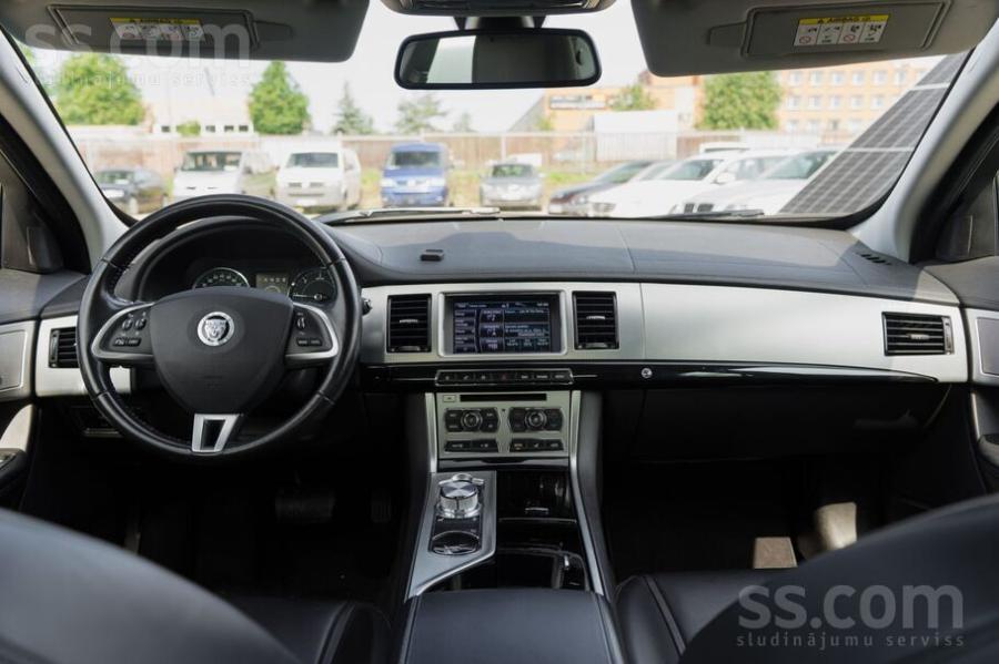 Black Jaguar XF 2013 in Riga, with an engine capacity of 2.20 L and mileage of 279 thousand km for 8990 €, photo 12 on AUTOMOTO.COM.LV
