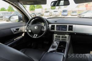 Black Jaguar XF 2013 in Riga, with an engine capacity of 2.20 L and mileage of 279 thousand km for 8990 €, photo 13 on AUTOMOTO.COM.LV
