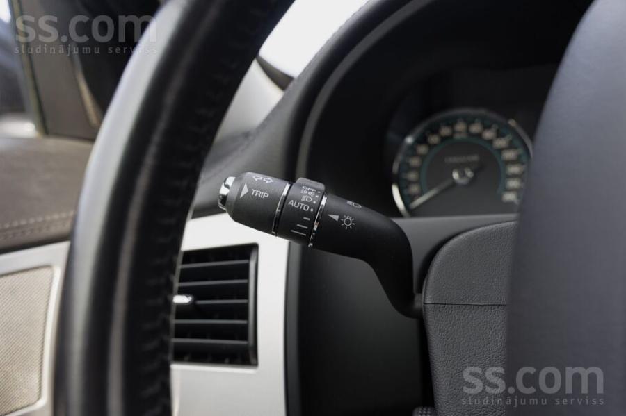 Black Jaguar XF 2013 in Riga, with an engine capacity of 2.20 L and mileage of 279 thousand km for 8990 €, photo 18 on AUTOMOTO.COM.LV