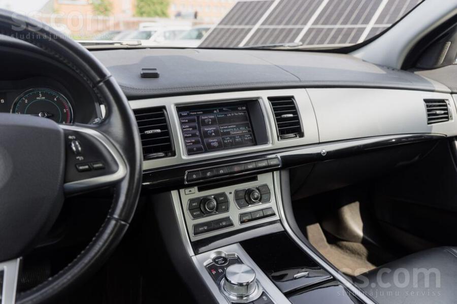 Black Jaguar XF 2013 in Riga, with an engine capacity of 2.20 L and mileage of 279 thousand km for 8990 €, photo 19 on AUTOMOTO.COM.LV