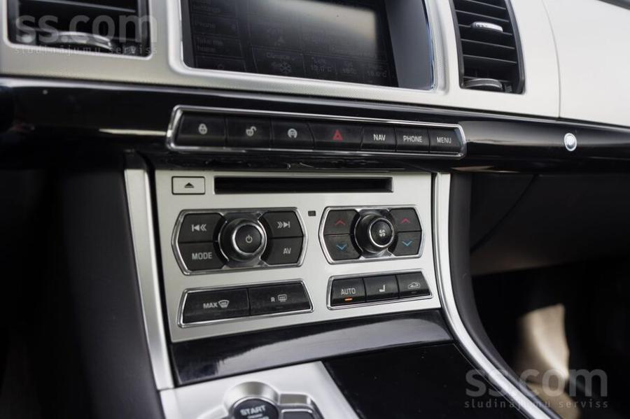 Black Jaguar XF 2013 in Riga, with an engine capacity of 2.20 L and mileage of 279 thousand km for 8990 €, photo 22 on AUTOMOTO.COM.LV