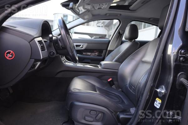 Melns Jaguar XF 2013 Rīga, ar dzinēja tilpumu 2.20 L un nobraukumu 279 tūkst. km par 7495 €, foto 10 vietnē AUTOMOTO.COM.LV