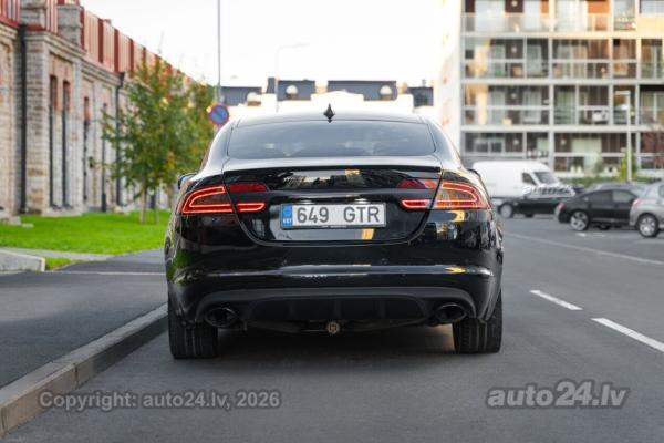 Black Jaguar XF 2014 in Tallinn, with an engine capacity of 3.00 L and mileage of 220 thousand km for 11200 €, photo 4 on AUTOMOTO.COM.LV