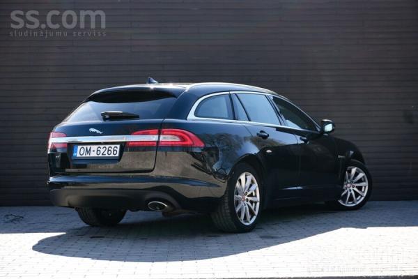 Black Jaguar XF 2014 in Riga, with an engine capacity of 2.20 L and mileage of 277 thousand km for 6990 €, photo 3 on AUTOMOTO.COM.LV
