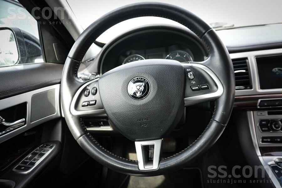 Black Jaguar XF 2014 in Riga, with an engine capacity of 2.20 L and mileage of 277 thousand km for 6990 €, photo 8 on AUTOMOTO.COM.LV