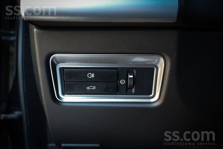 Black Jaguar XF 2014 in Riga, with an engine capacity of 2.20 L and mileage of 277 thousand km for 6990 €, photo 23 on AUTOMOTO.COM.LV