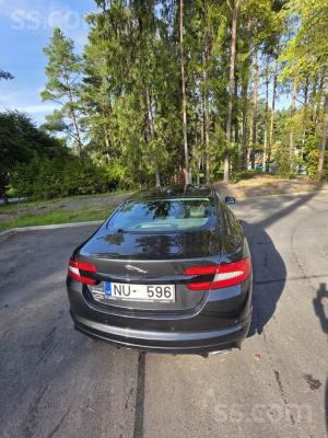 Black Jaguar XF 2014 in Riga, with an engine capacity of 2.20 L and mileage of 218 thousand km for 7000 €, photo 4 on AUTOMOTO.COM.LV